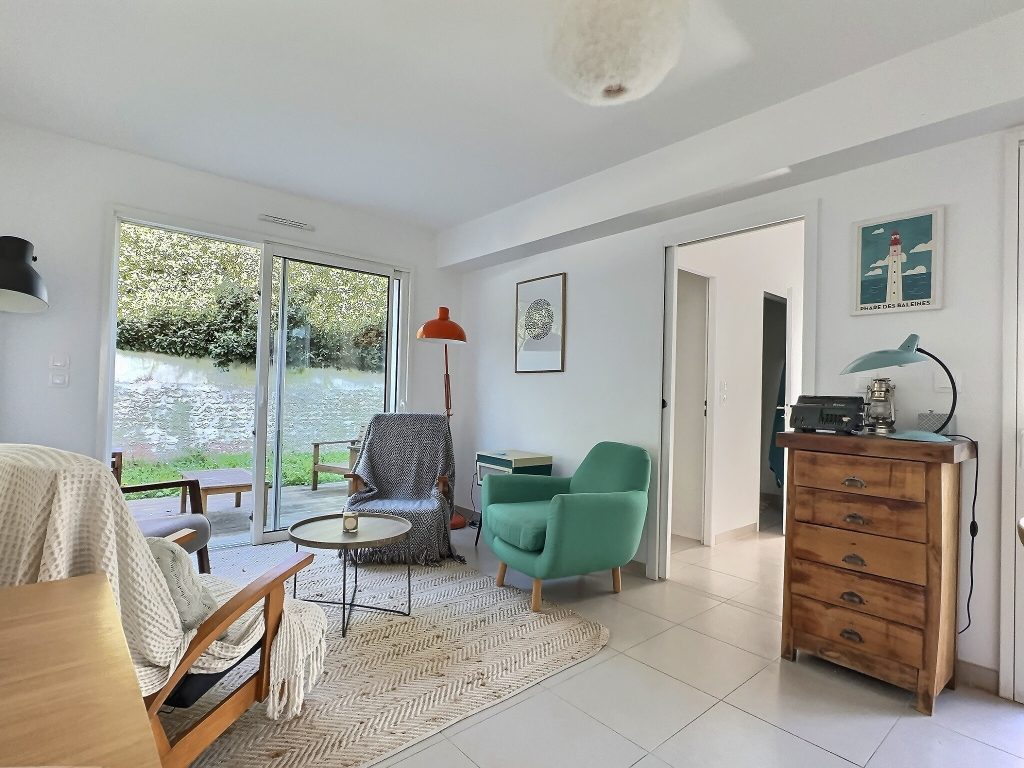 Maison Loix centre village 100 m² - Sous Promesse de vente - CAPOUEST ...